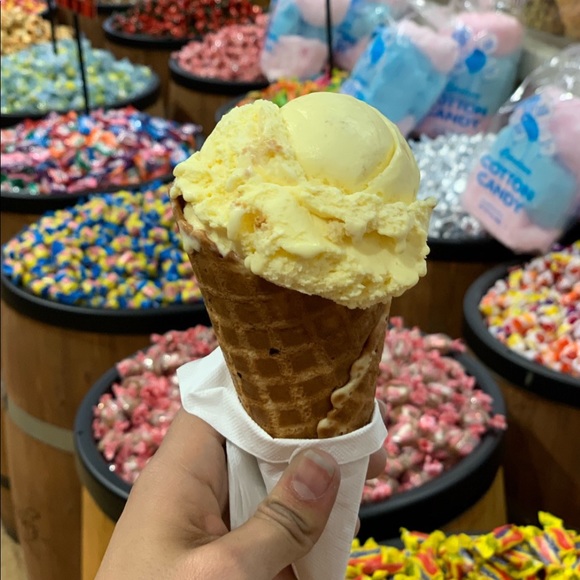 Anum's Closet (@anum_a) | Poshmark